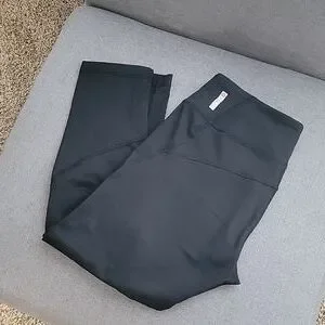 Zella | Pants & Jumpsuits | Zella Cropped Leggings | Poshmark